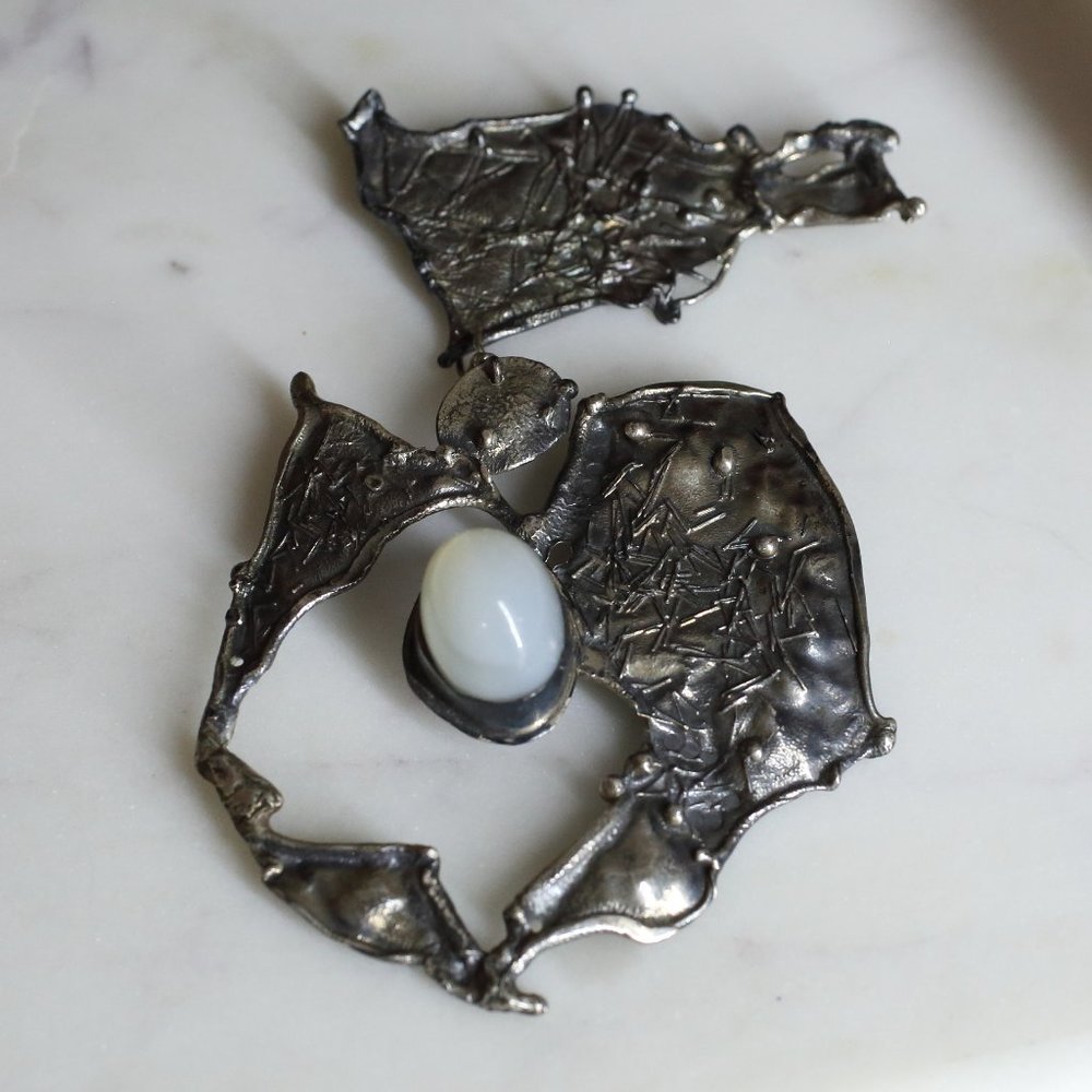 Silver Tone Brooch Pin - Gem